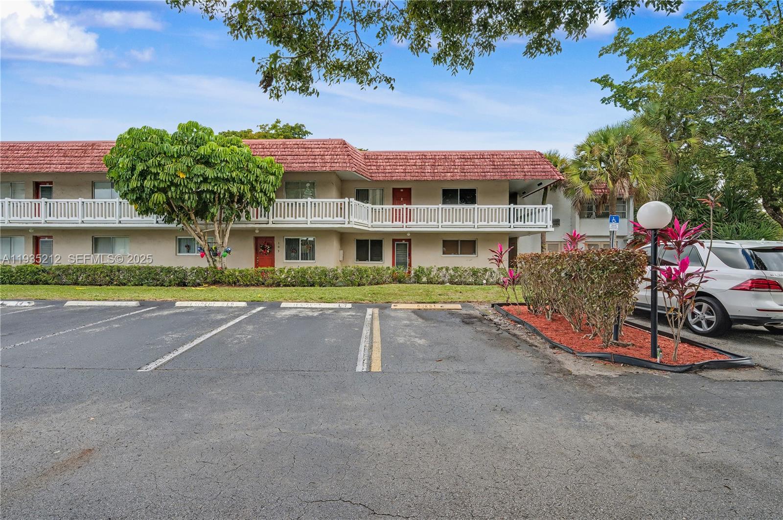 3501 Inverrary Dr, #204, Lauderhill, FL, 33319 | MLS# A11935212 ...